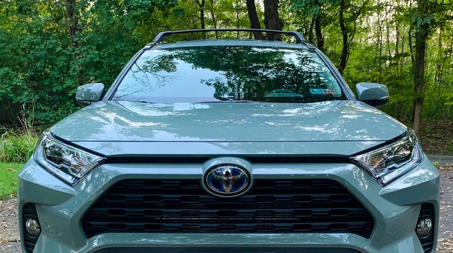 TOYOTA LUNAR ROCK RAV4: 5 UNIQUE FEATURES - Carzwerk